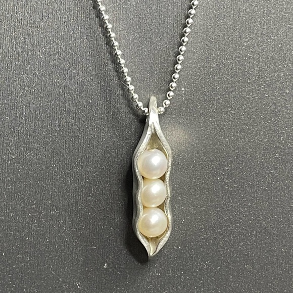 Jewelry | Three Peas In A Pod Pendant On A 19 Sterling Italy Ball Chain ...